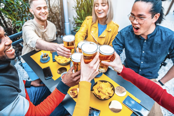 How to Make Friends in London - 14 Ideas That Really Work - Wunderlust ...